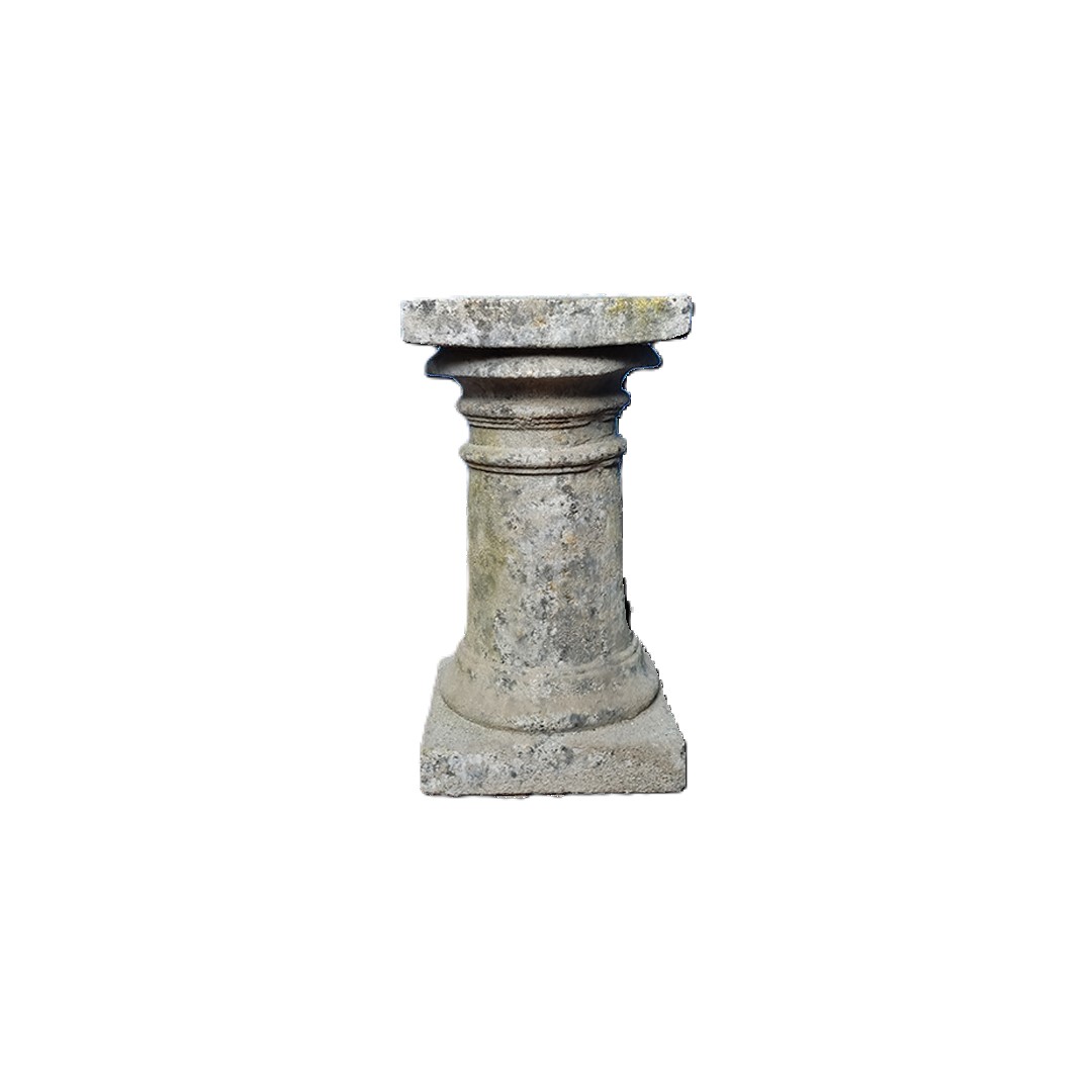 Terres d’Albine • Column pedestal